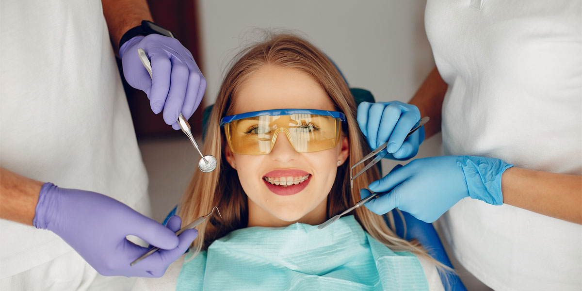 Dental Exams in Oakville Made Easy – Smile Point Dental Awaits You!