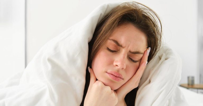 How to Sleep With a Toothache at Night? Tips for Nighttime Relief